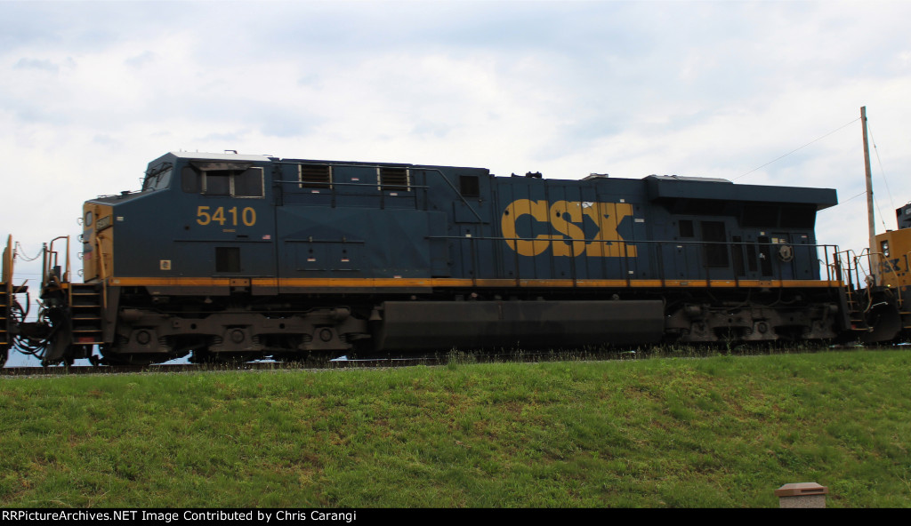 CSXT 5410 on Q410-01